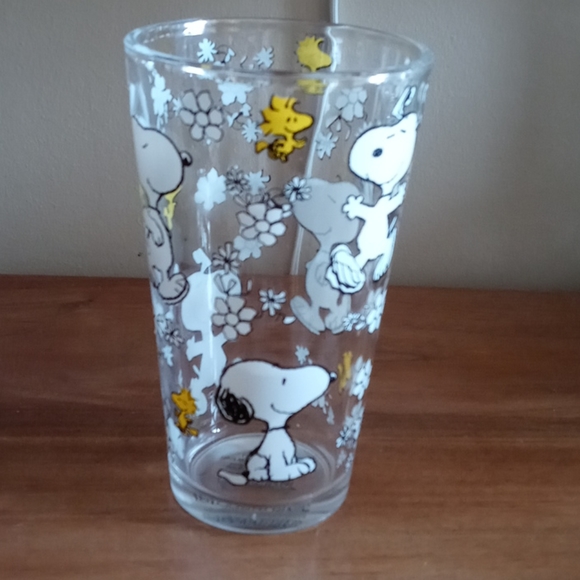 Peanuts | Kitchen | Snoopy Drinking Glass | Poshmark